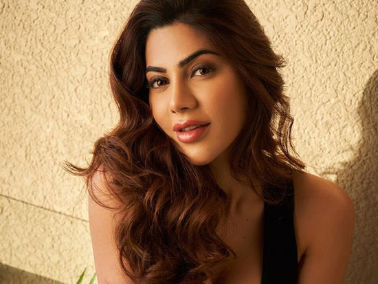 Captivating Clicks Of Nikki Tamboli In Teasing Black